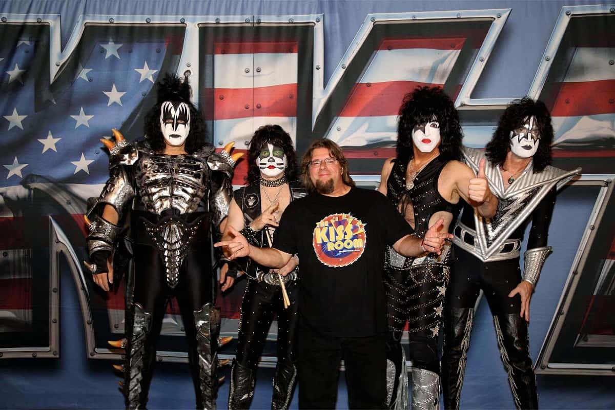 Stories | KISS Online | Official website