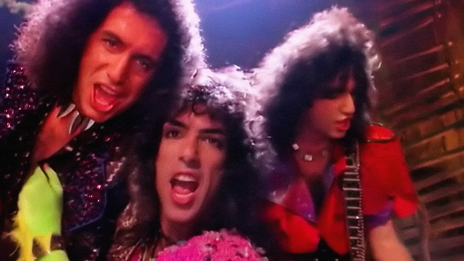 Tears Are Falling | KISS Online | Official website